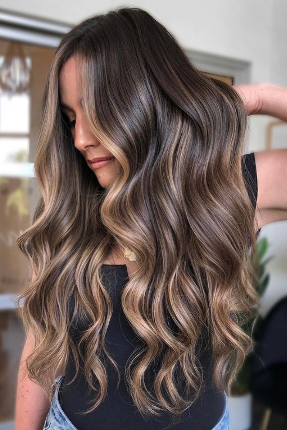 Brushing wavy : tout savoir pour bien le réaliser (+ 9 idées)