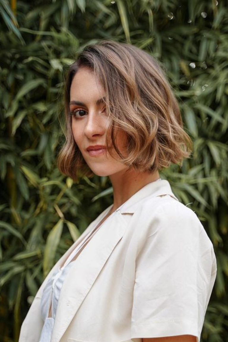 Carré wavy : comment le réaliser ? (+ 17 idées)