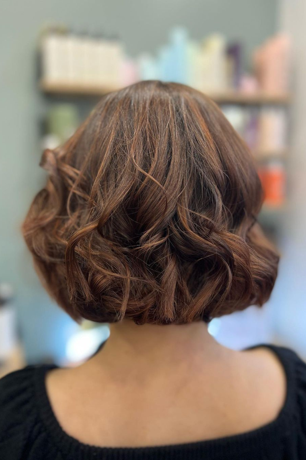 Carré wavy : comment le réaliser ? (+ 17 idées)