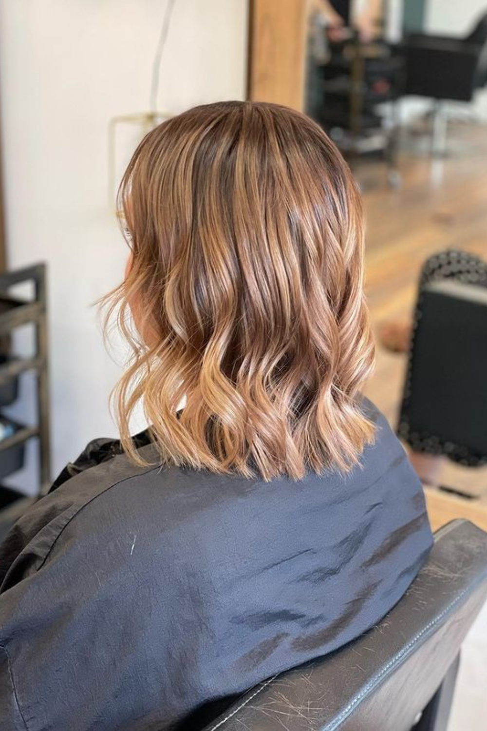 Carré wavy : comment le réaliser ? (+ 17 idées)