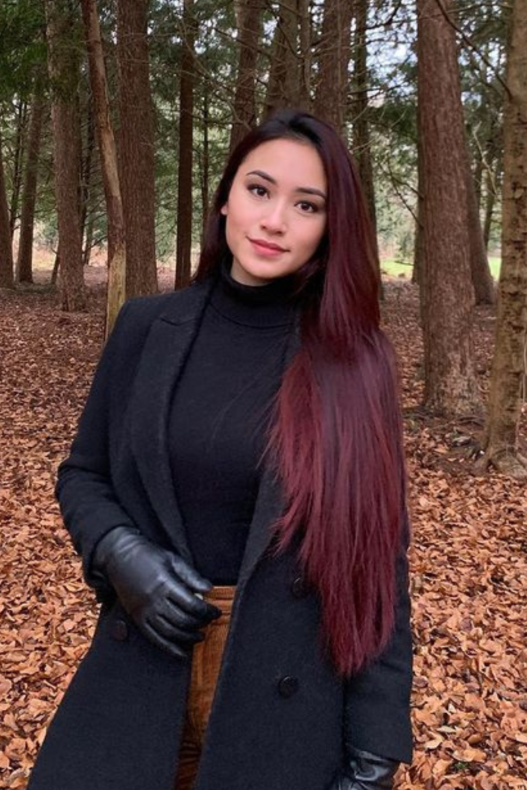 Cheveux rouges : tout savoir avant de se lancer (+ 12 idées)