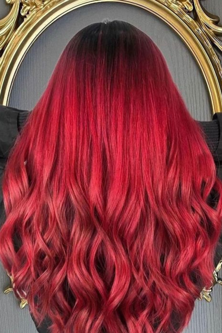 Cheveux rouges : tout savoir avant de se lancer (+ 12 idées)